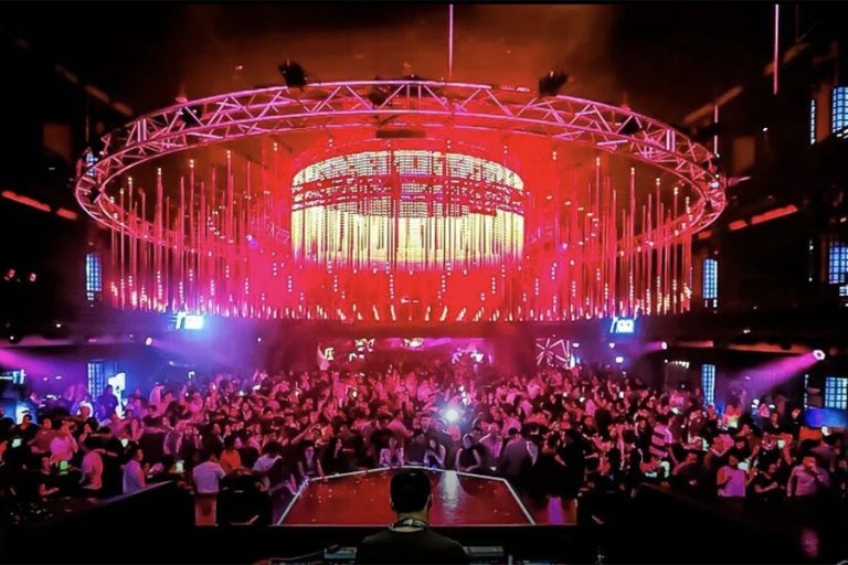 Indonesia Nightlife, Massage & Red Light Areas - Indonesia Tours