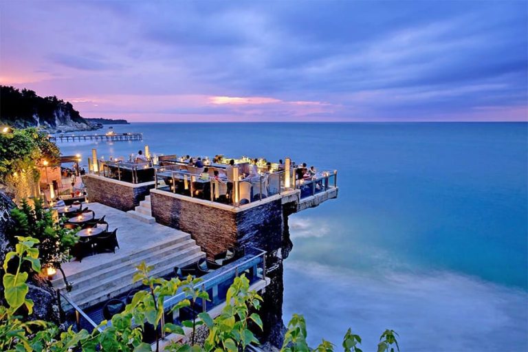 Top 5+ Most Popular Bars In Bali Indonesia - Indonesia Tours