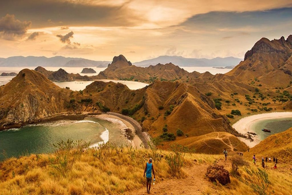 Indonesia Tours & Vacation Packages | Top 10+ Travel Packages